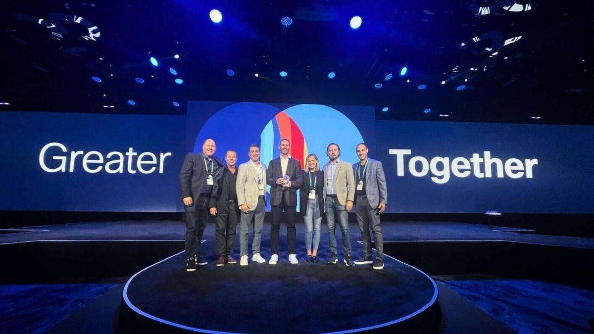 Celebrating Thousandeyes Partner Of The Year World Wide Technology Wwt