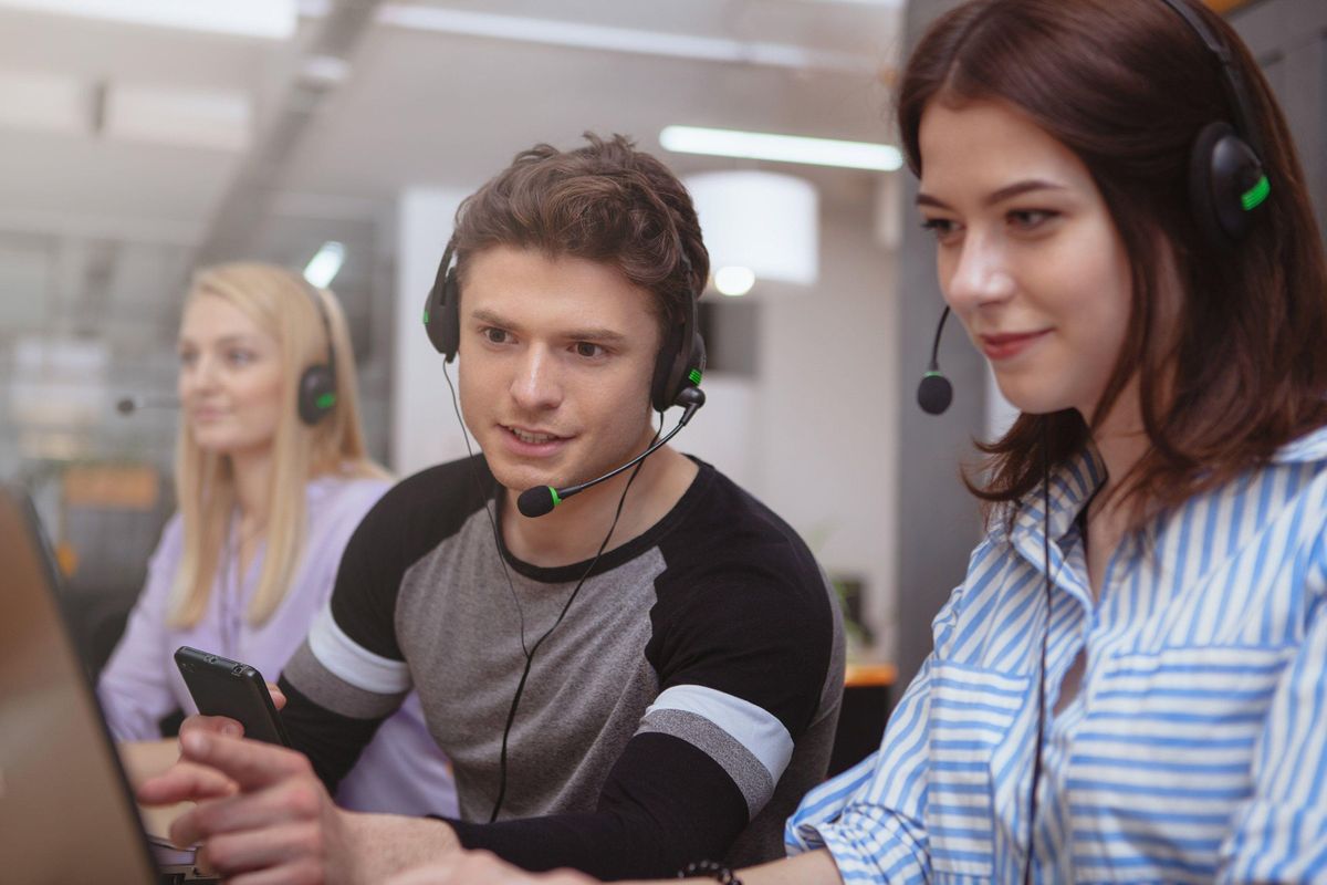 Empowering the Modern Contact Center Employee - WWT