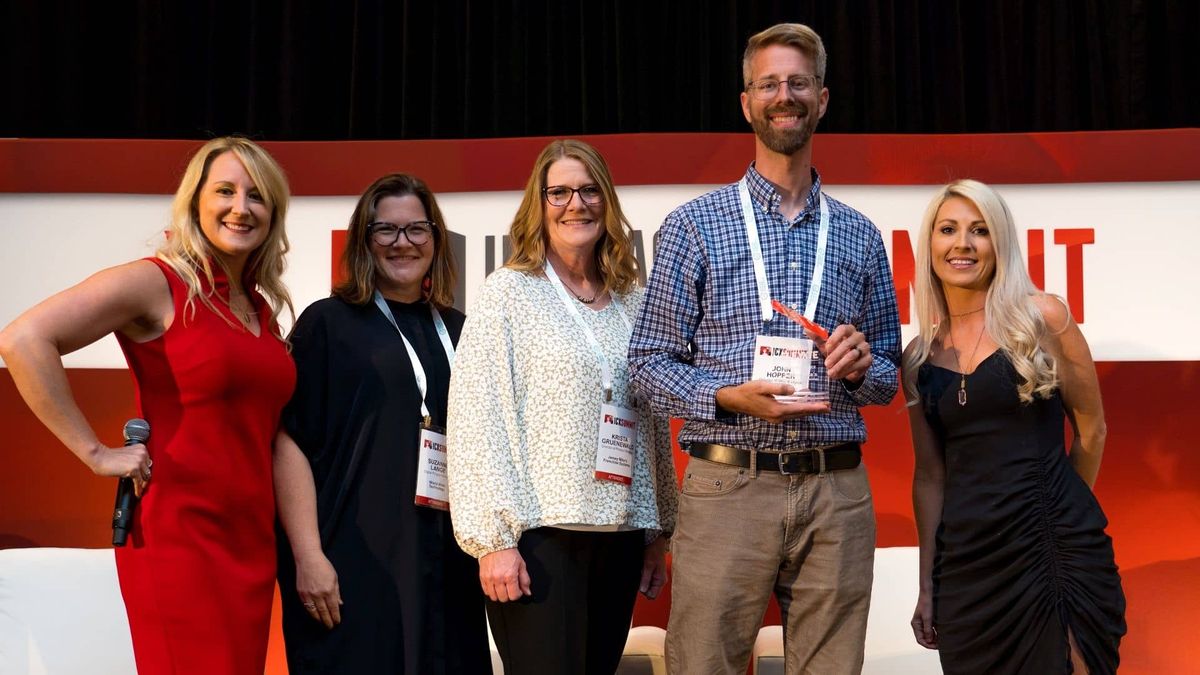 Jersey Mike's and WWT honored by ICXA at 2022 Elevate Awards - WWT