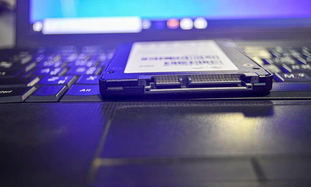 Understanding NAND Flash Memory in SSDs: Types, Challenges and ...